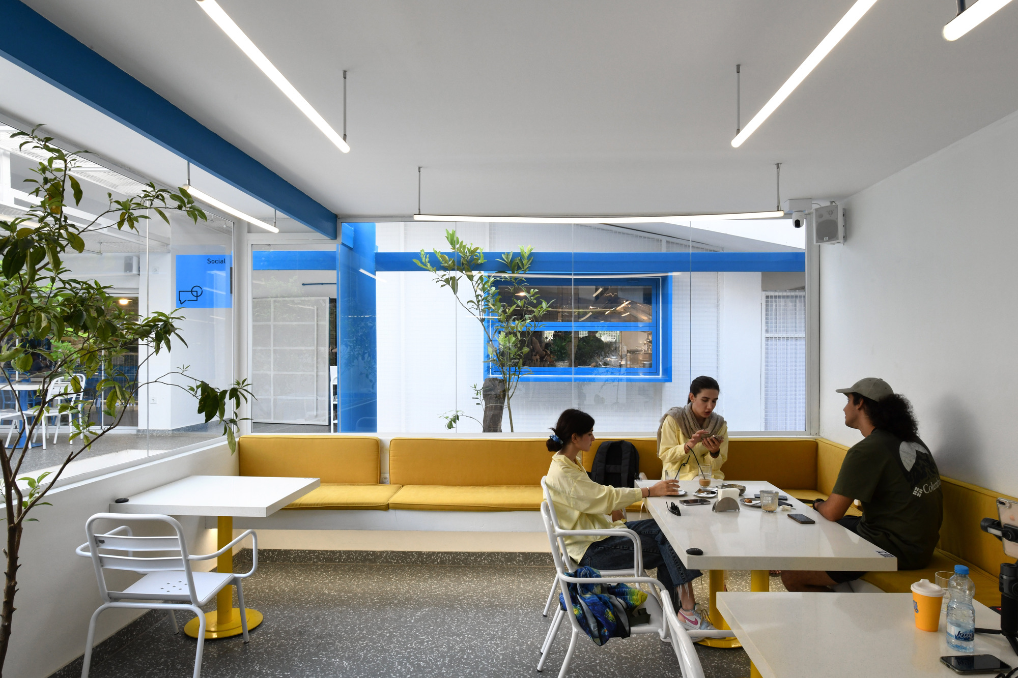 Gallery of Cafe Zest / VAHID JOUDI STUDIO [Architecture + Design ...