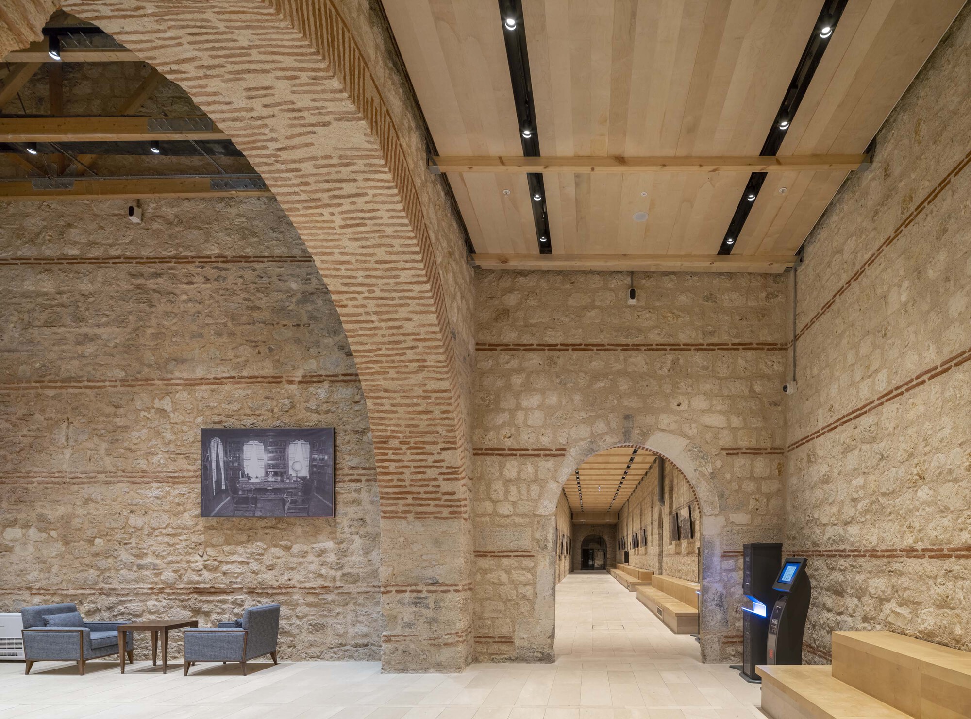 Gallery of Rami Library / Han Tümertekin Design & Consultancy - 10