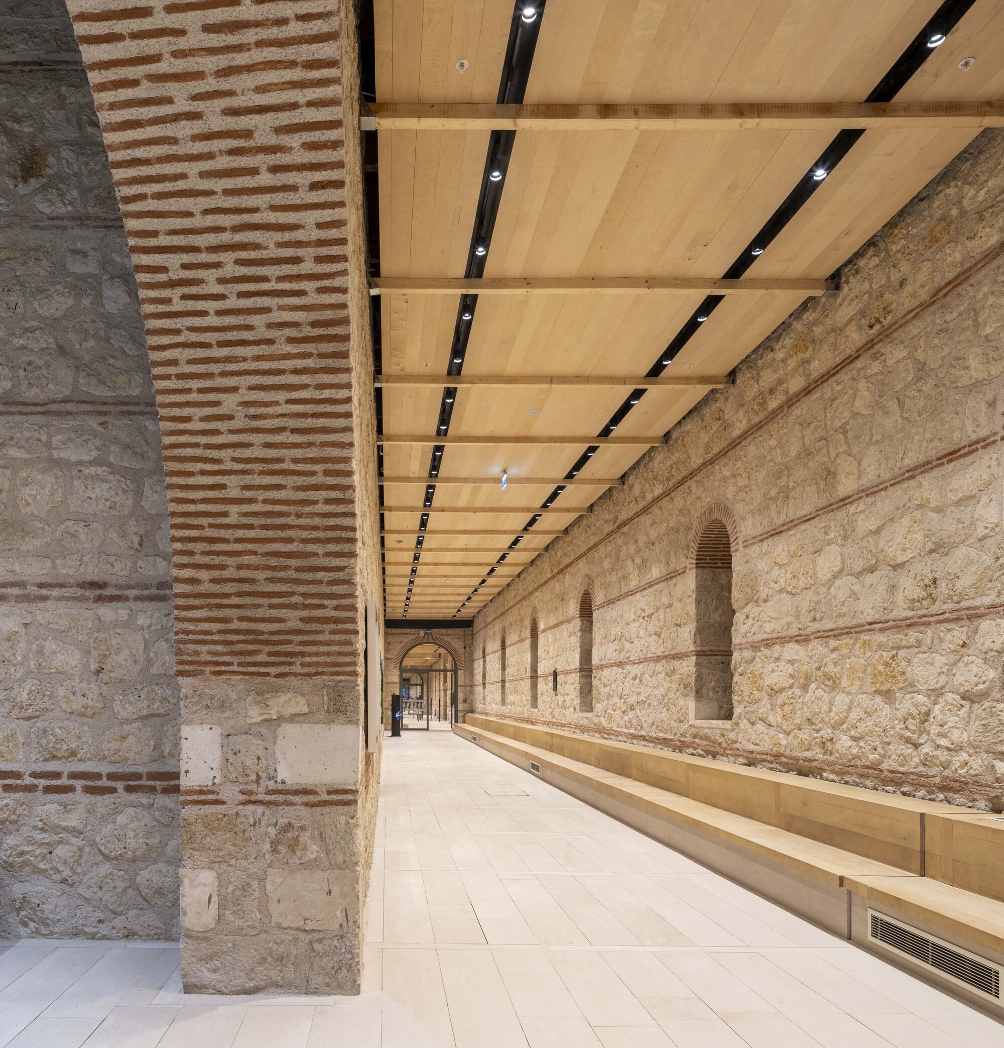 Gallery of Rami Library / Han Tümertekin Design & Consultancy - 9