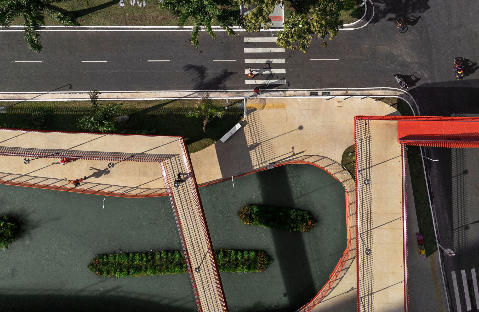 Gallery of Doca Linear Park / Natureza Urbana - 12