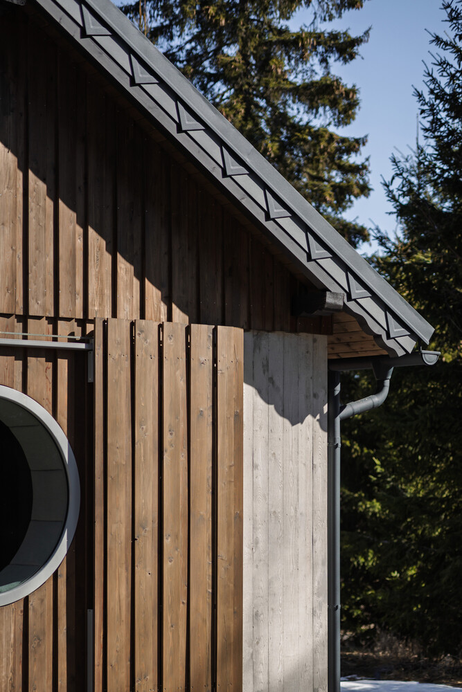 Gallery of Borová Lada Cottage / Studio Plyš - 10