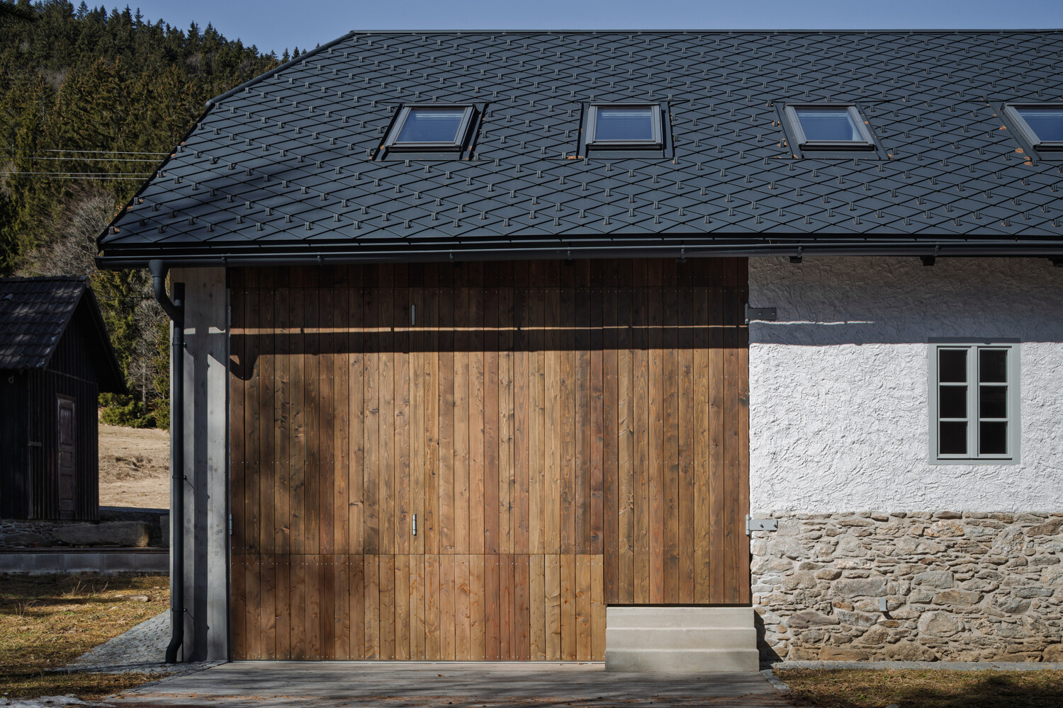 Gallery of Borová Lada Cottage / Studio Plyš - 13