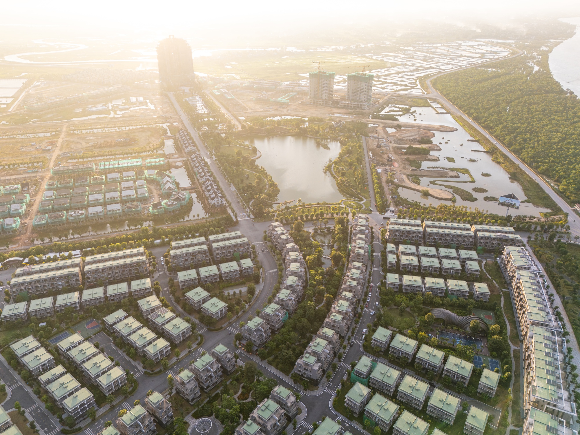 画廊 果特花园俱乐部会所 / Ho Khue Architects - 23