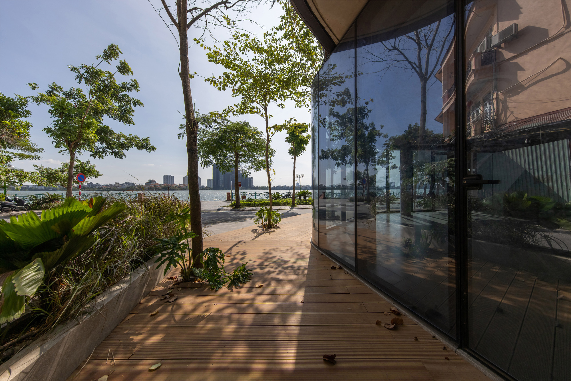 Gallery of Crystal House / ARO studio - 4
