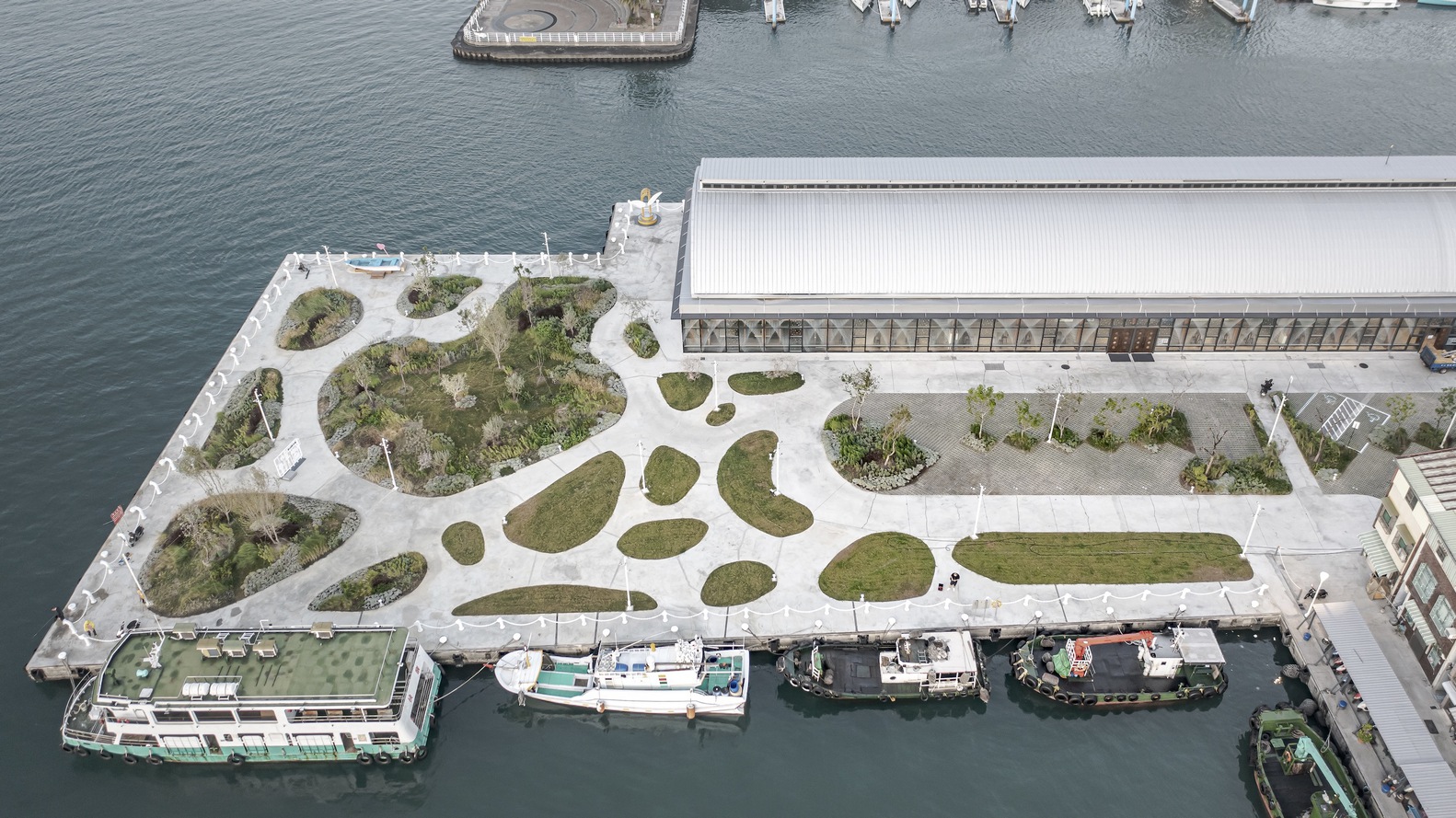 Gallery of Between Sea and City: Contemporary Fish Market Architecture - 10