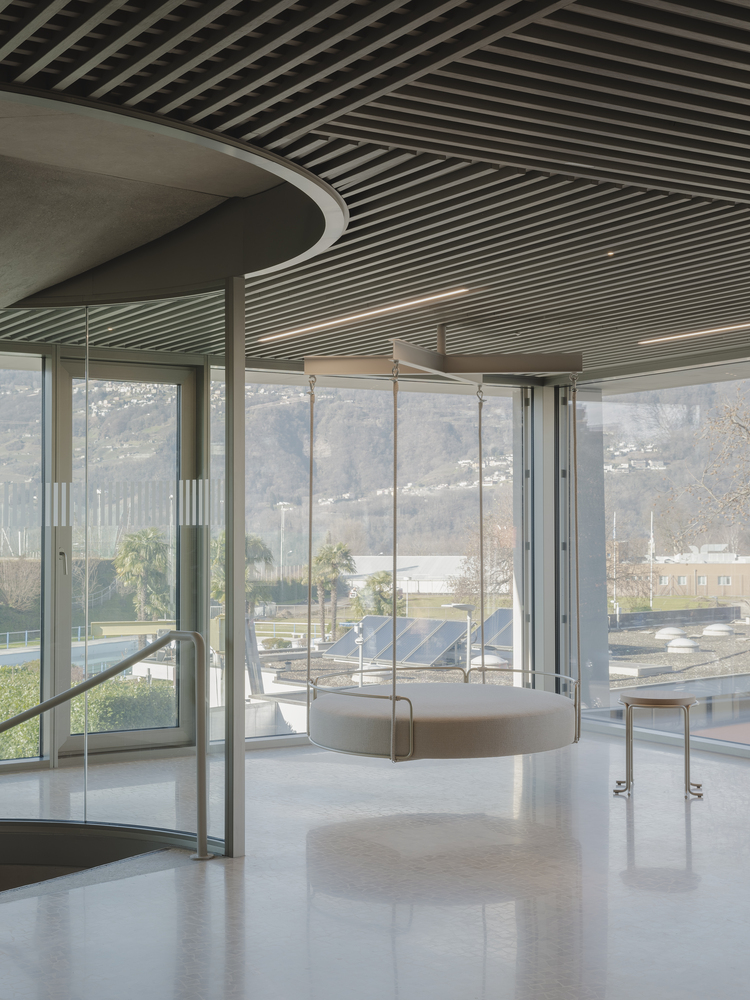 Gallery of Raiffeisen Bank Colline del Ceresio / celoria Architects - 11