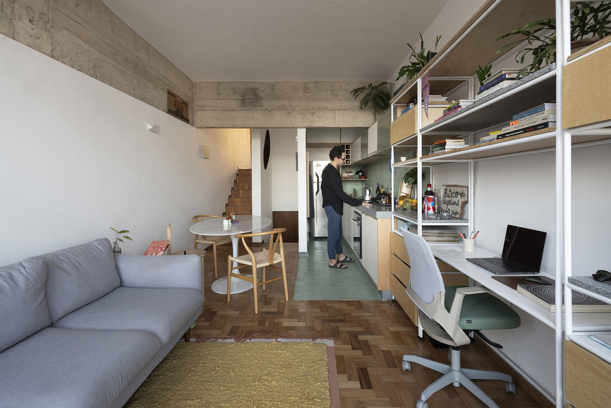 Gallery of Nine Stunning Renovated Apartments in Oscar Niemeyer ...