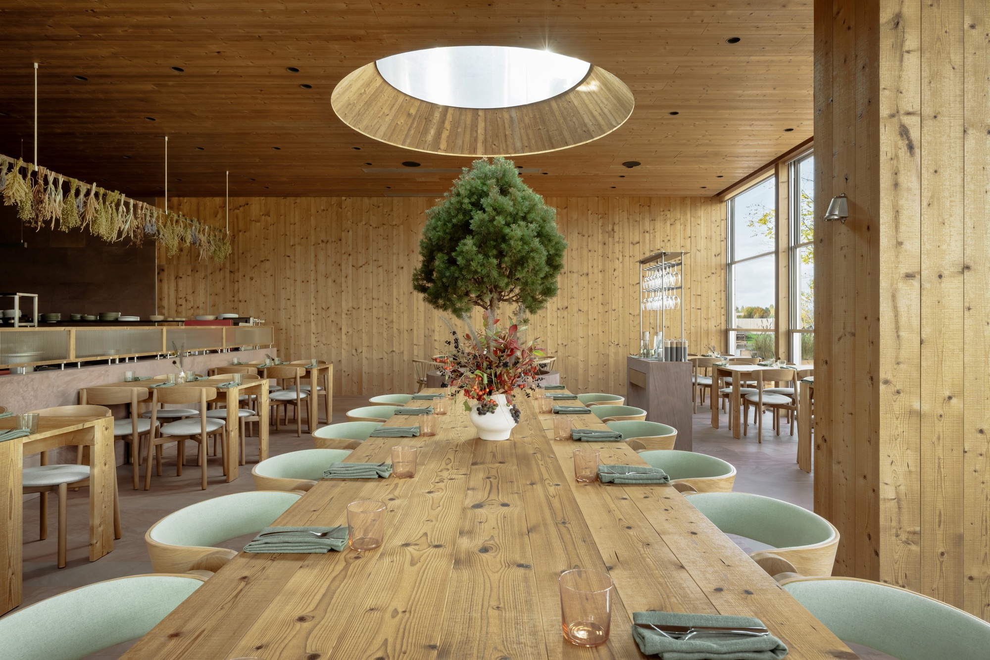 Gallery of Farm Table Restaurant / YOD Group - 3