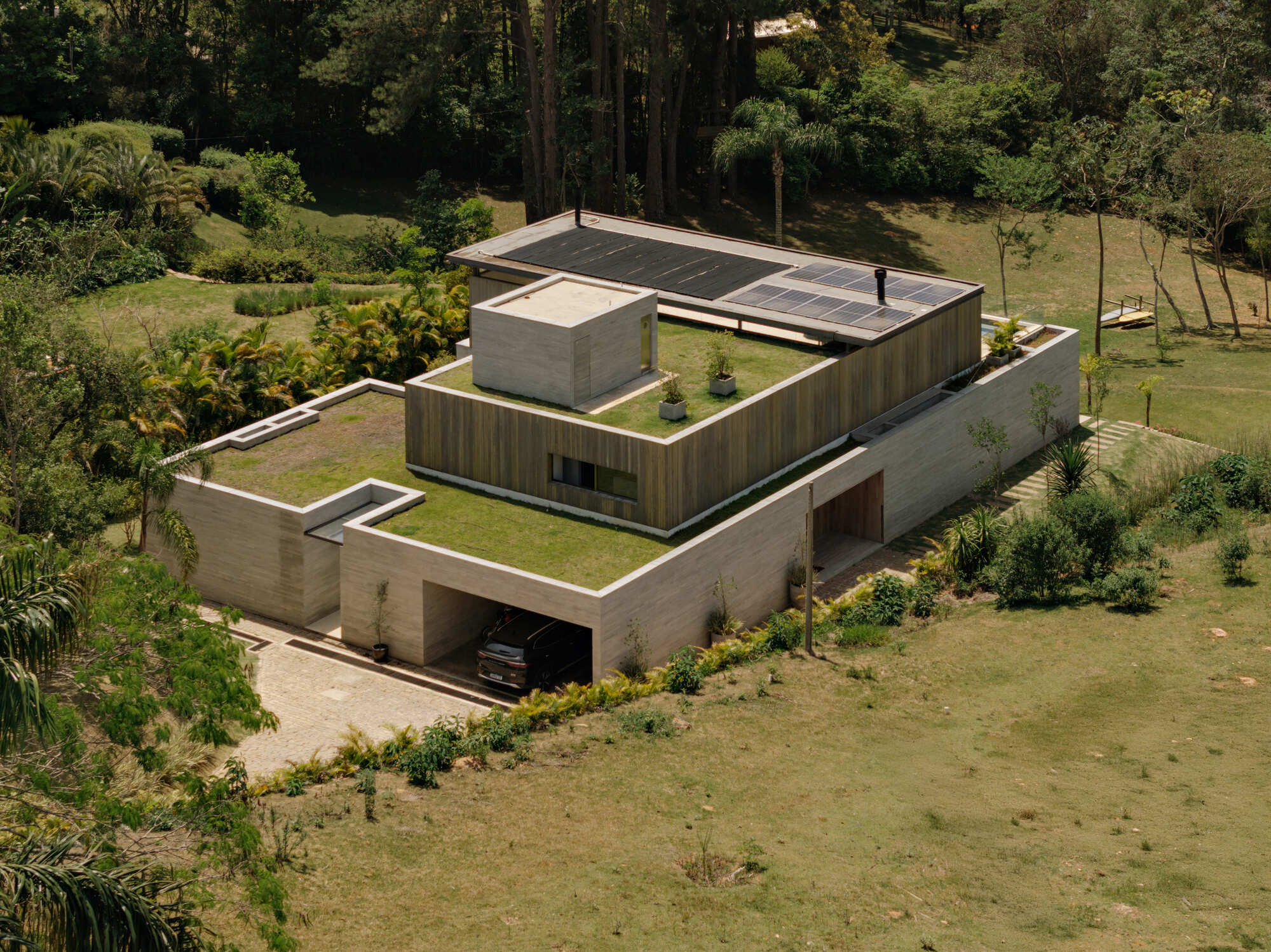 Gallery of JL Dam House / Garbin Arquitetos - 9