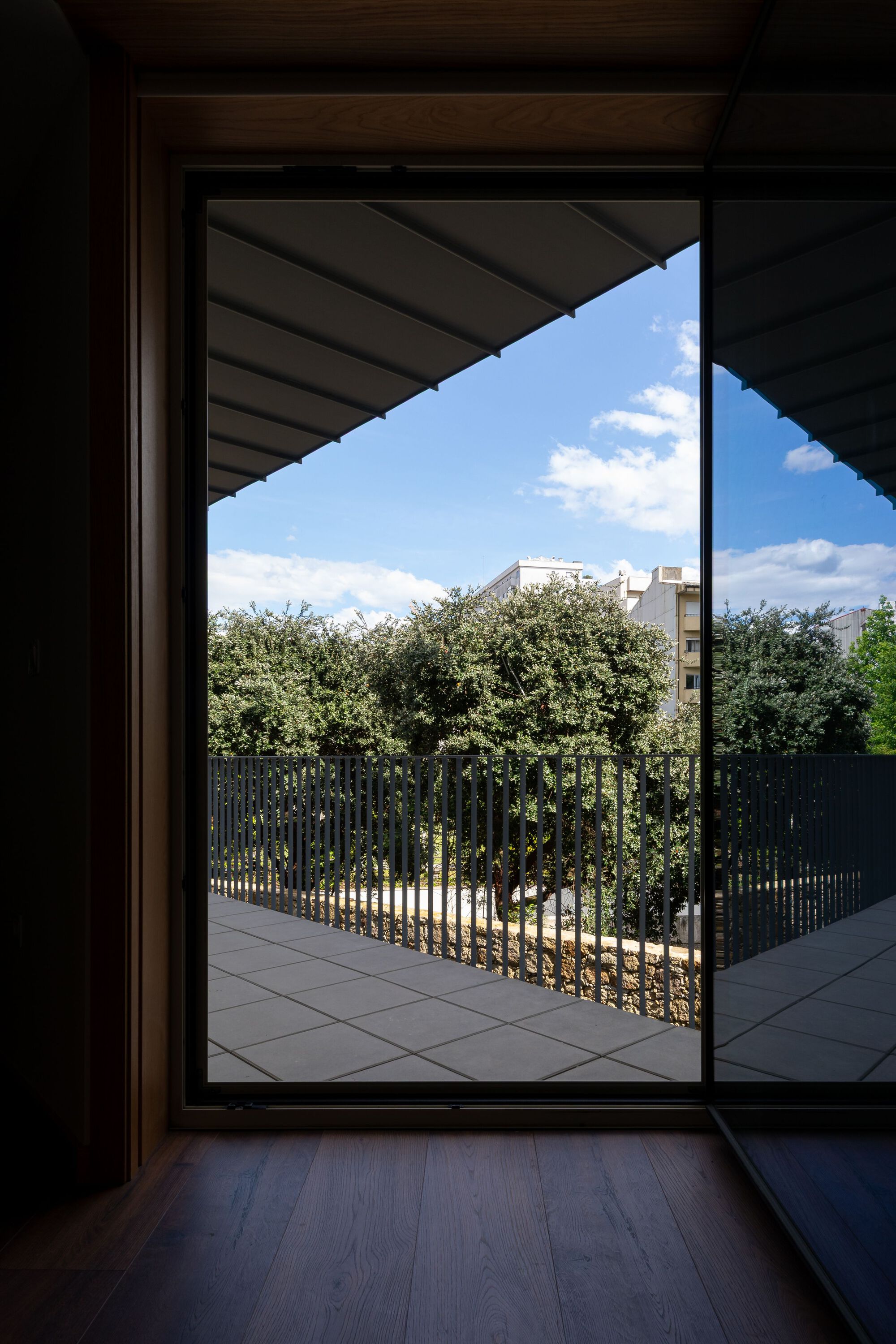 Galeria de Edifício Salgueiros / André Simão & Nuno Bessa - 8