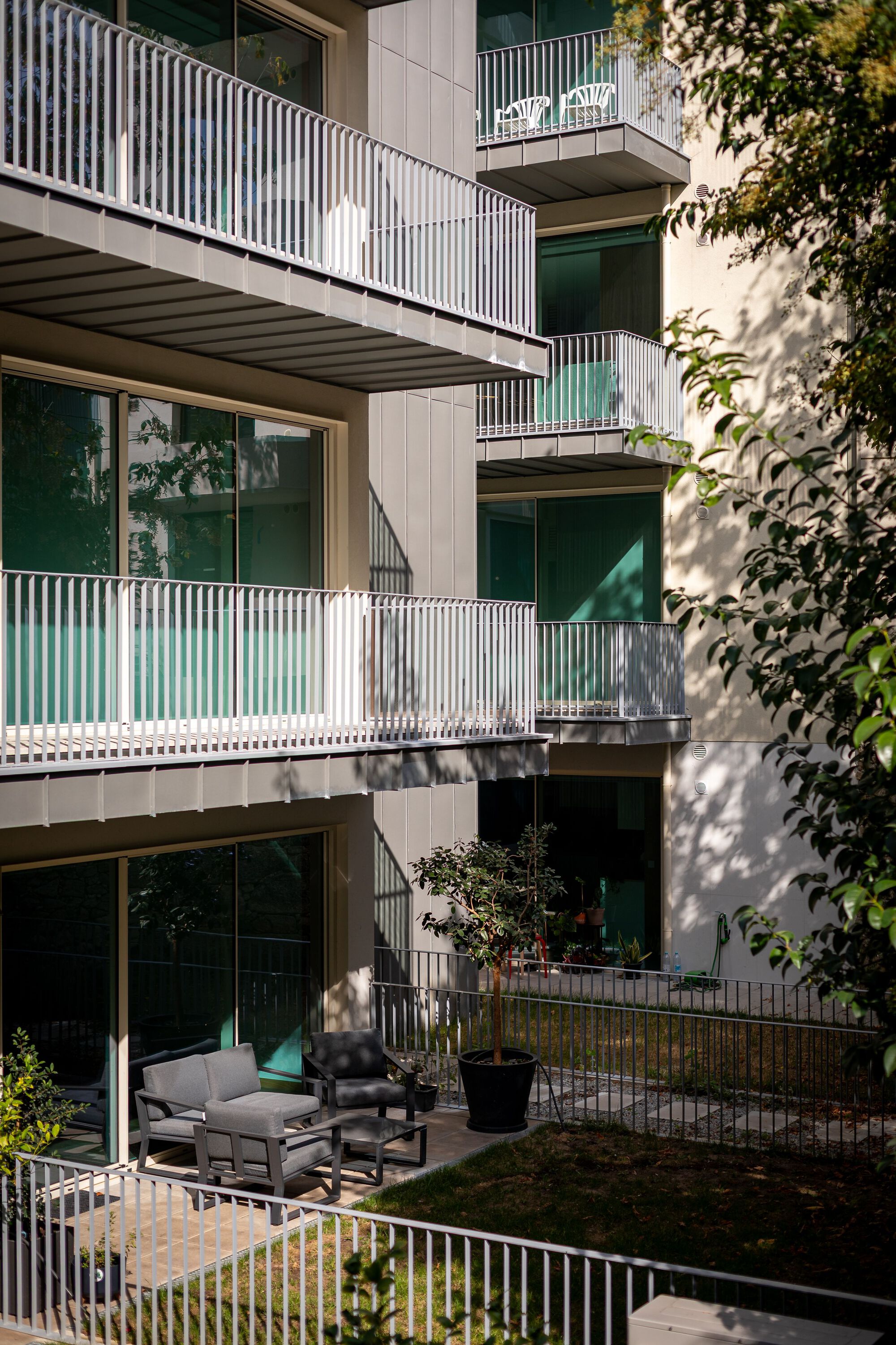 Galeria de Edifício Salgueiros / André Simão & Nuno Bessa - 11