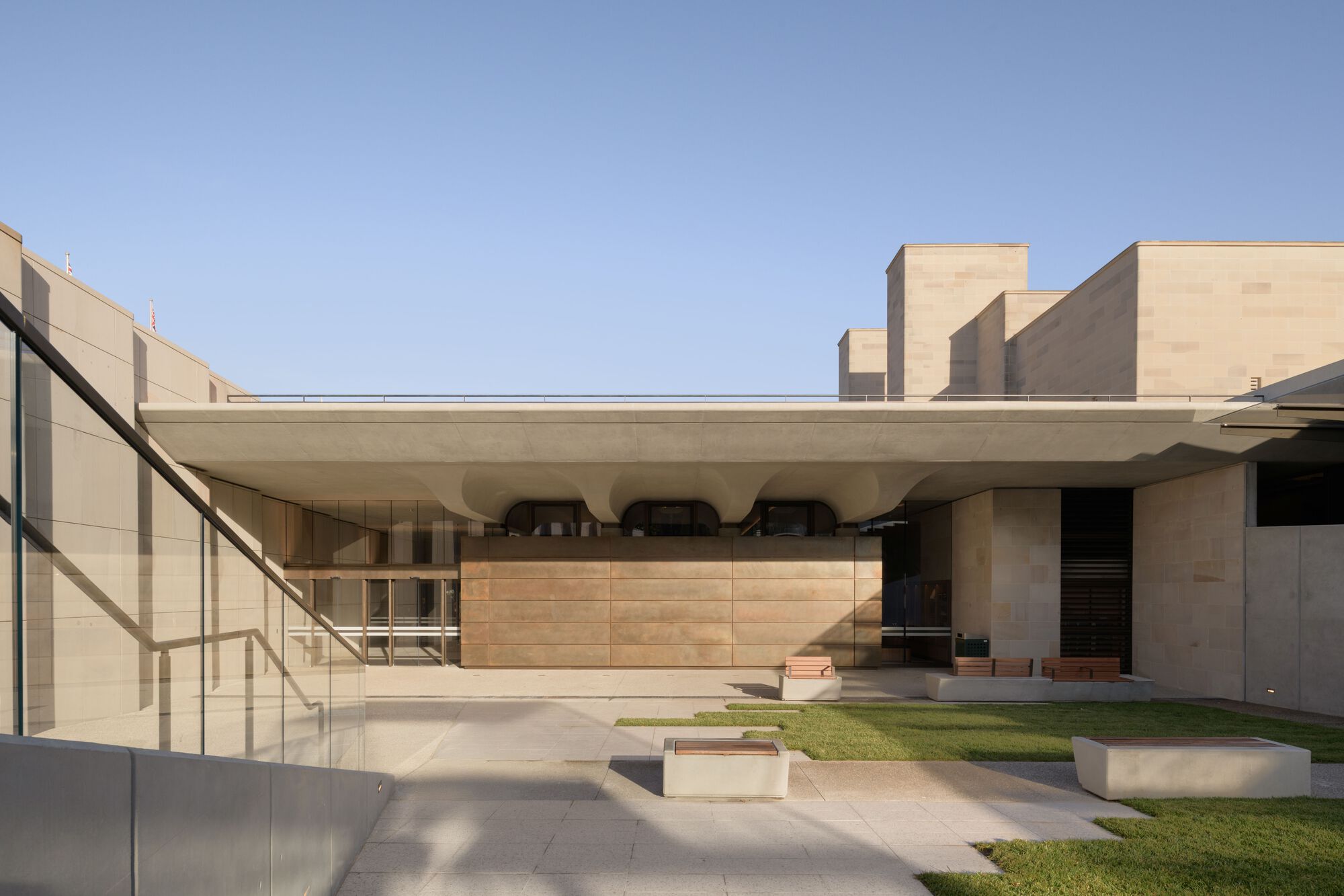 Australian War Memorial Southern Entrance and Parade Ground / Studio.SC ...