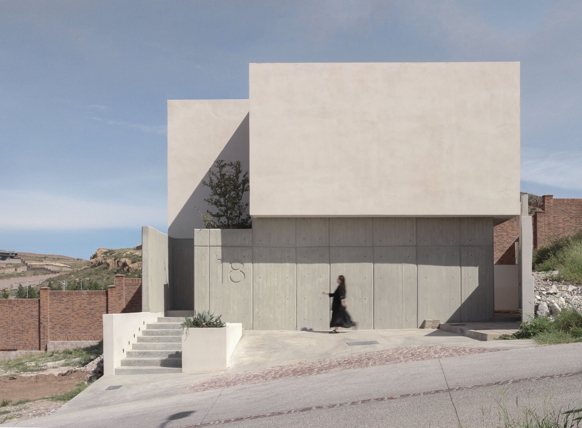 Galería de Casa dieciocho / Pereda Han Estudio - 1