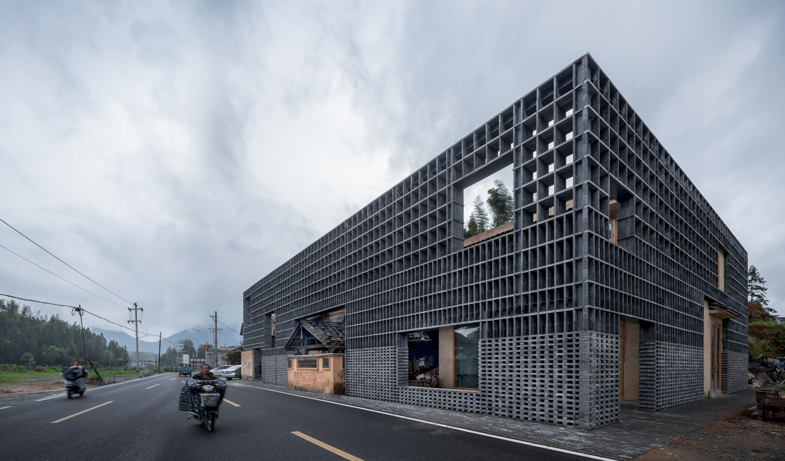 Gallery of Heritage “Ay” Kiln Adaptive Renewal / WUGE Studio + YFS - 33