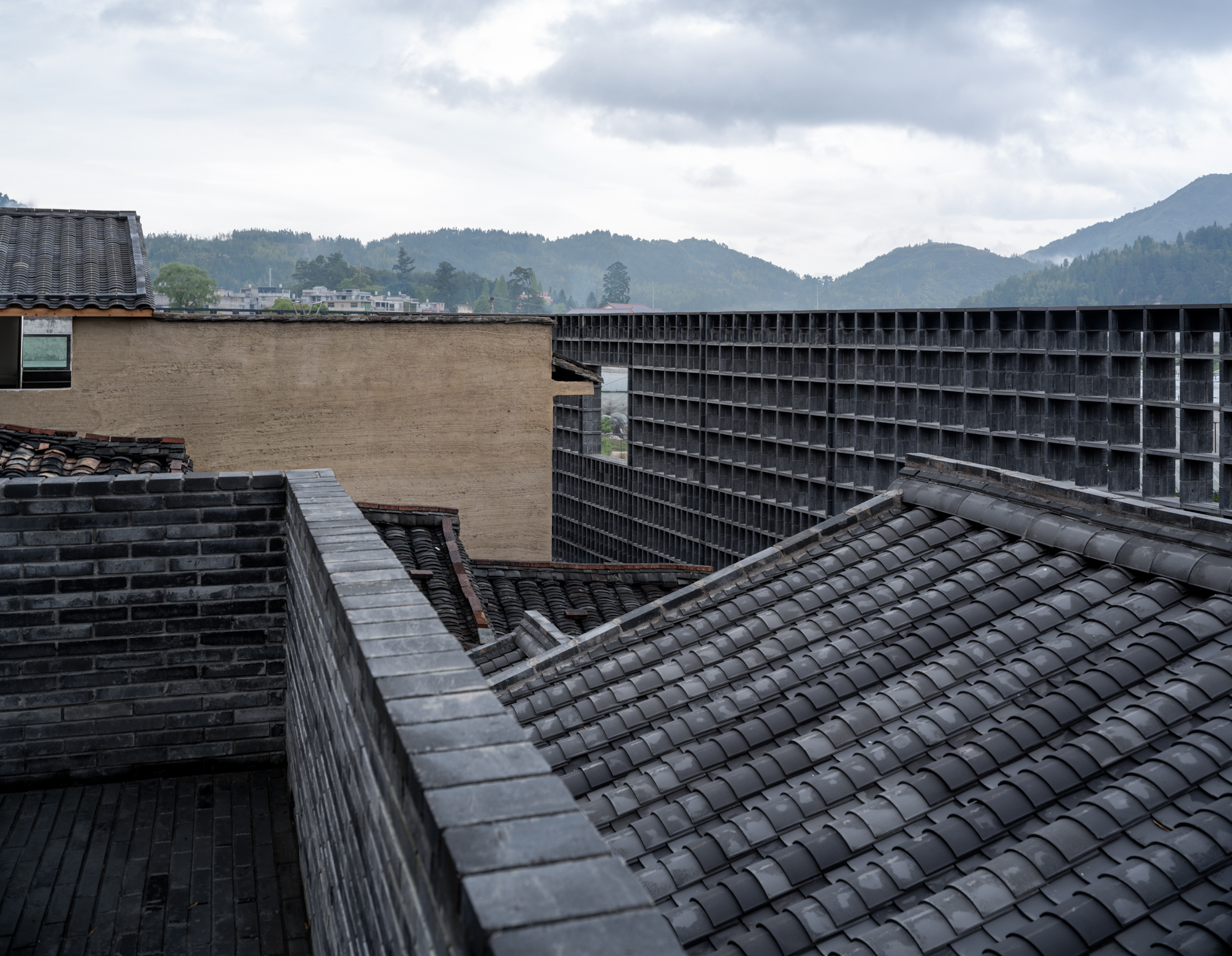 Galeria de Renovação Adaptativa do Forno Histórico de "Ay" / WUGE ...