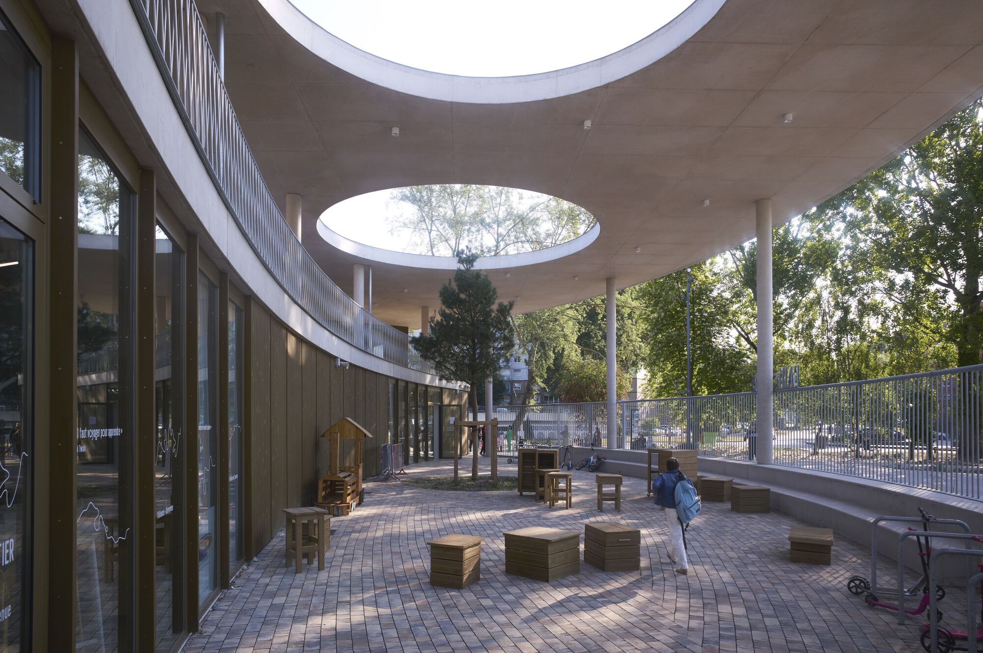 Gallery of School in Dunkerque / TANK Architectes - 5