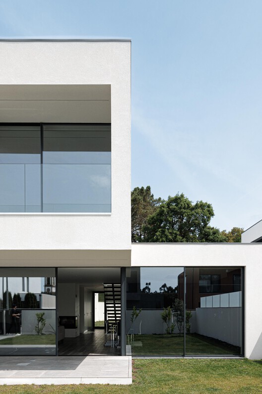 Casa dos Sobreiros II / Urbanpolis – Construções e Empreendimentos, Lda ...