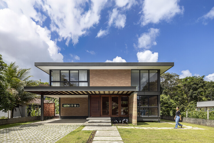 Casa Altiva / Rai Matoso + Nuit Arquitetura | ArchDaily Brasil