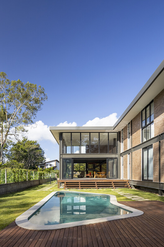 Casa Altiva / Rai Matoso + Nuit Arquitetura | ArchDaily Brasil