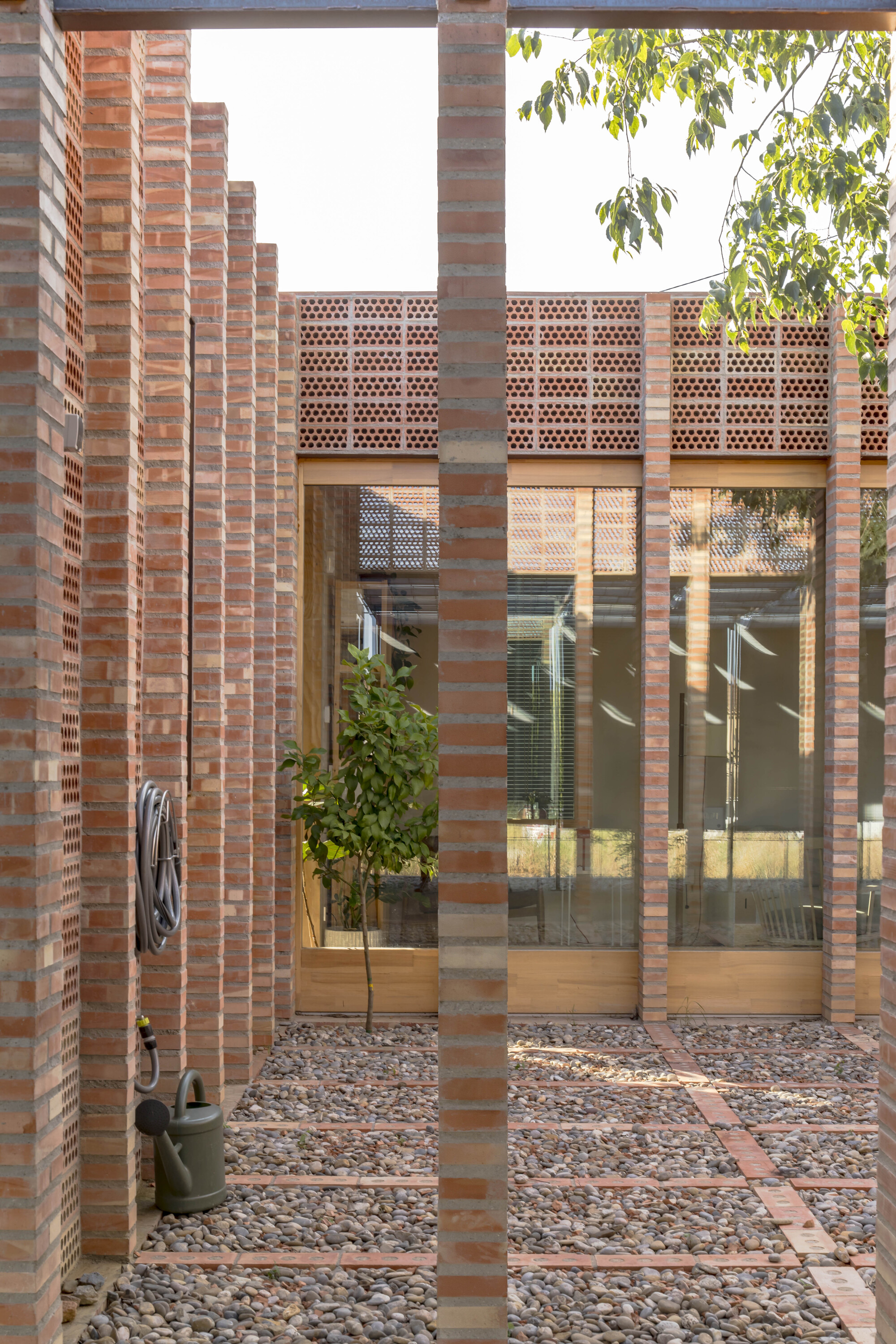 Gallery of La Montse and Manel's House / OBO Estudi - 9