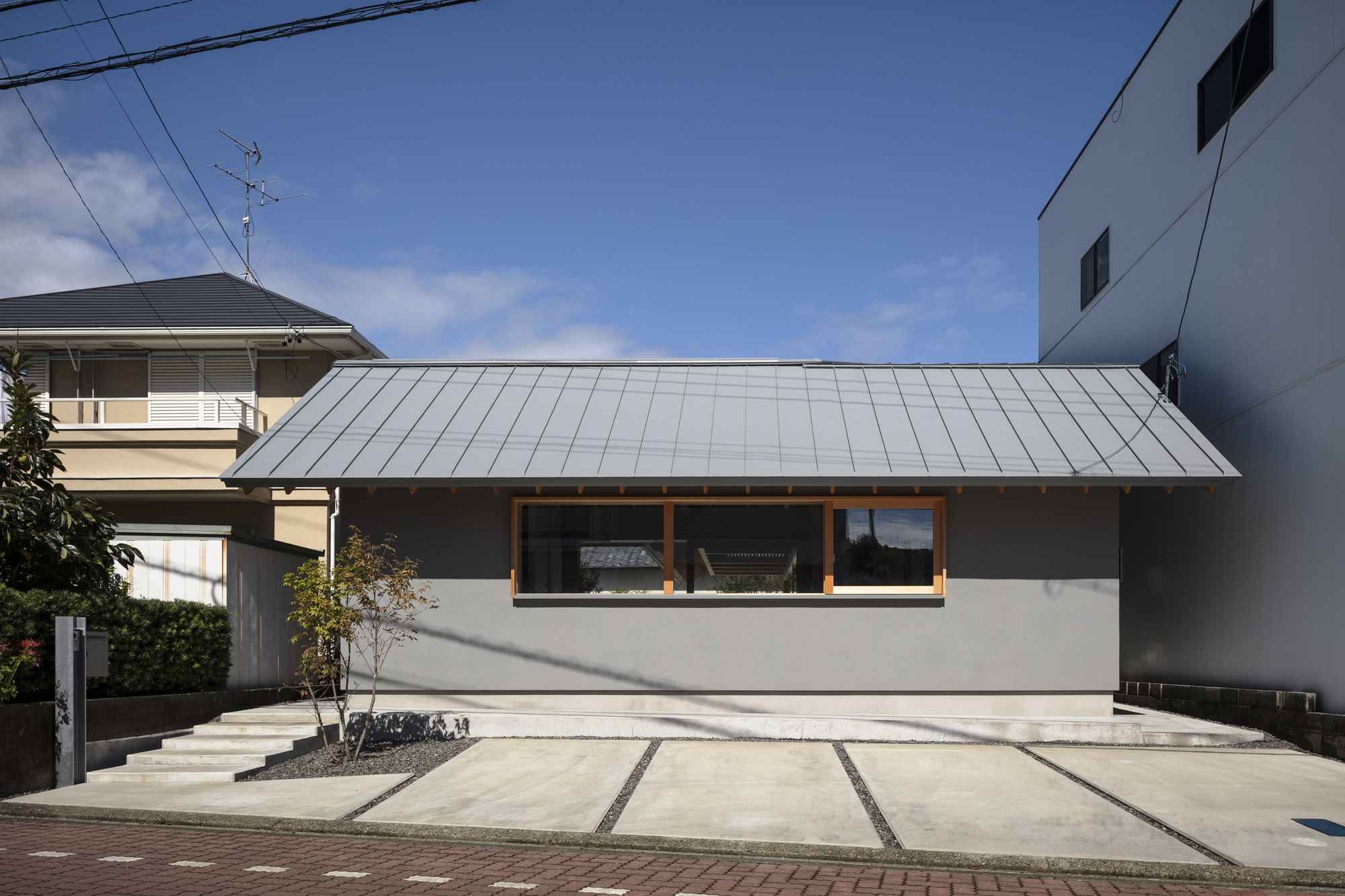 Gallery of Folded Roof House / ISHIZAKI ARCHITECTS - 6