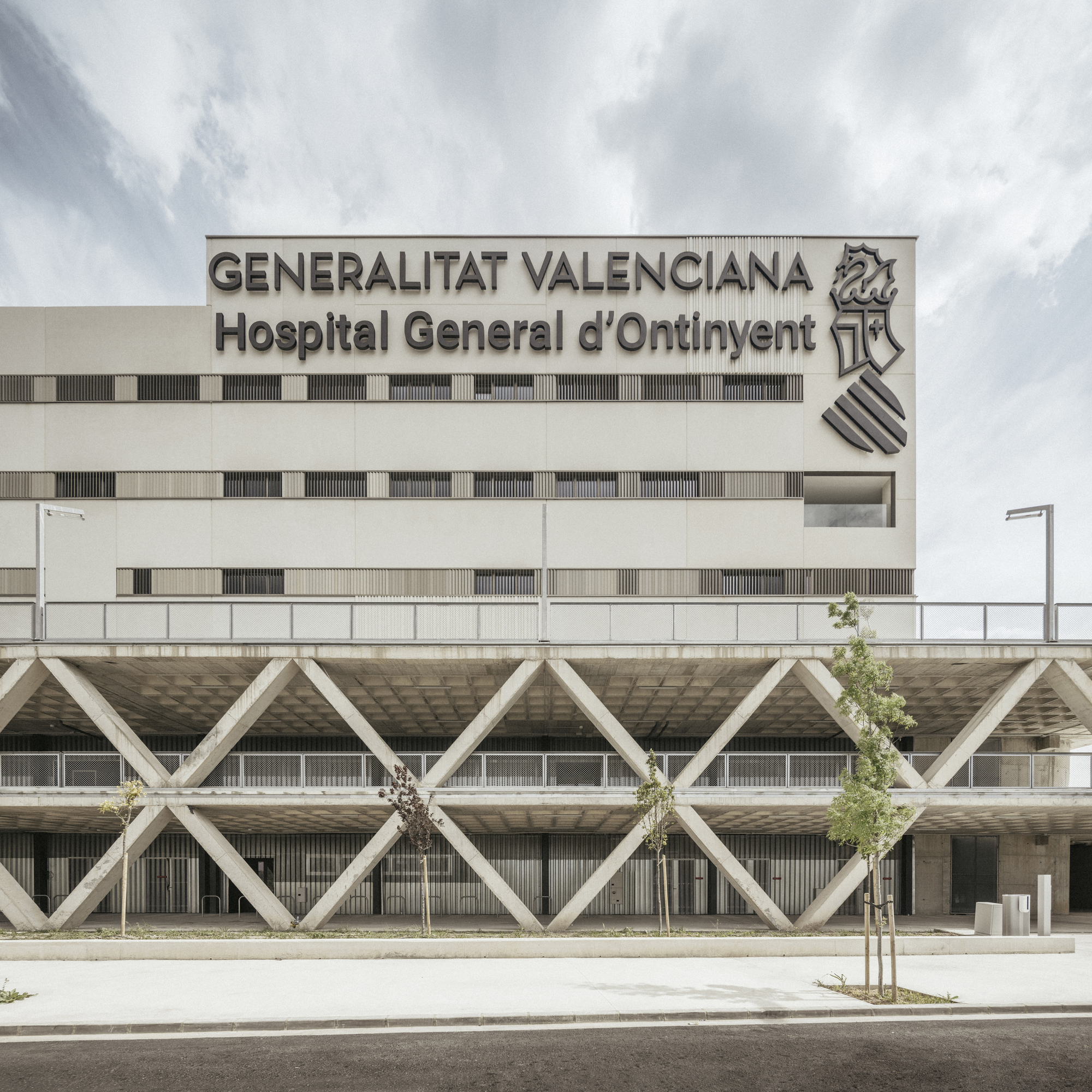 Gallery of New Ontinyent Hospital / Contell-Martínez Arquitectos ...