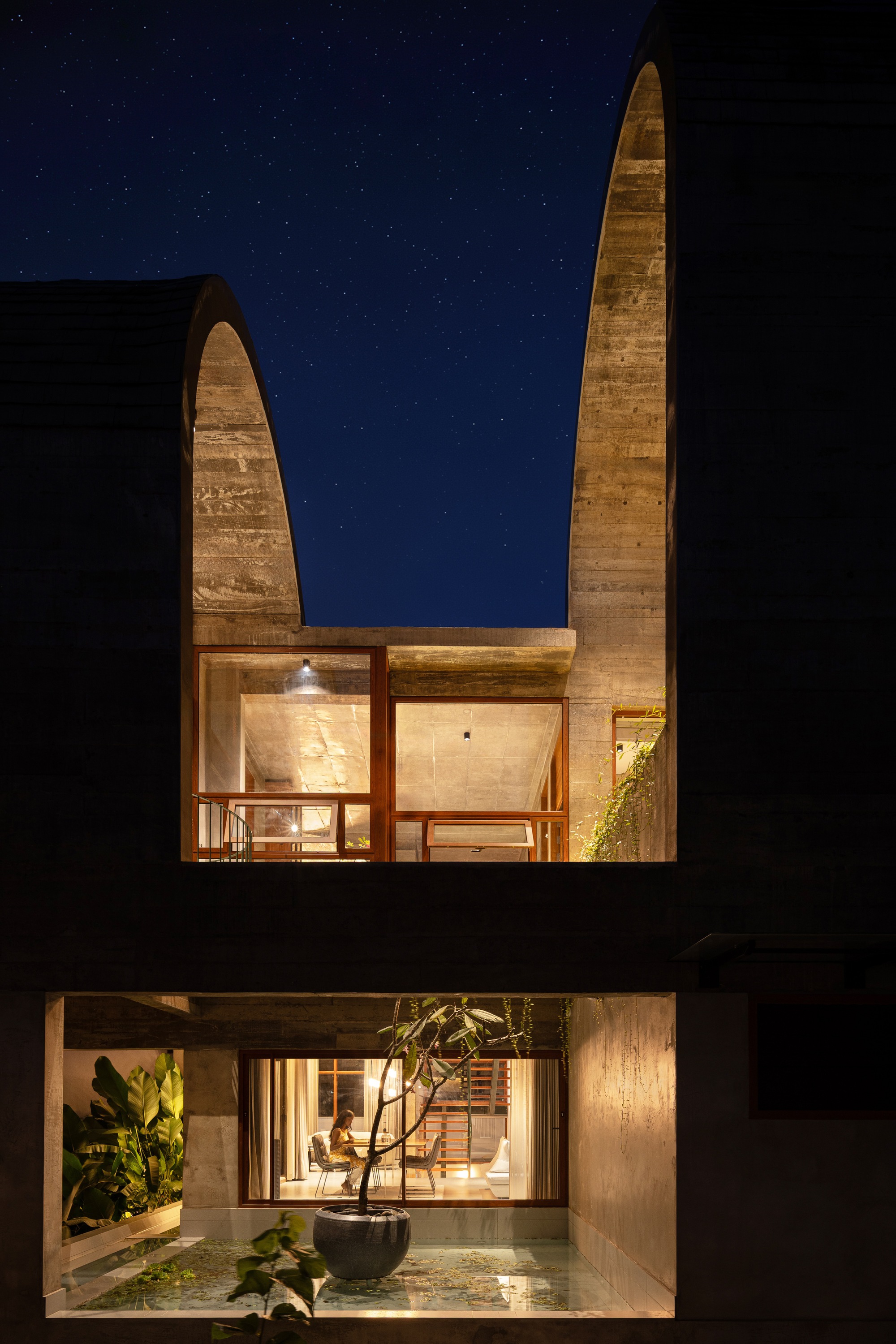 Gallery of Vault House / Encasa Archstudio - 39