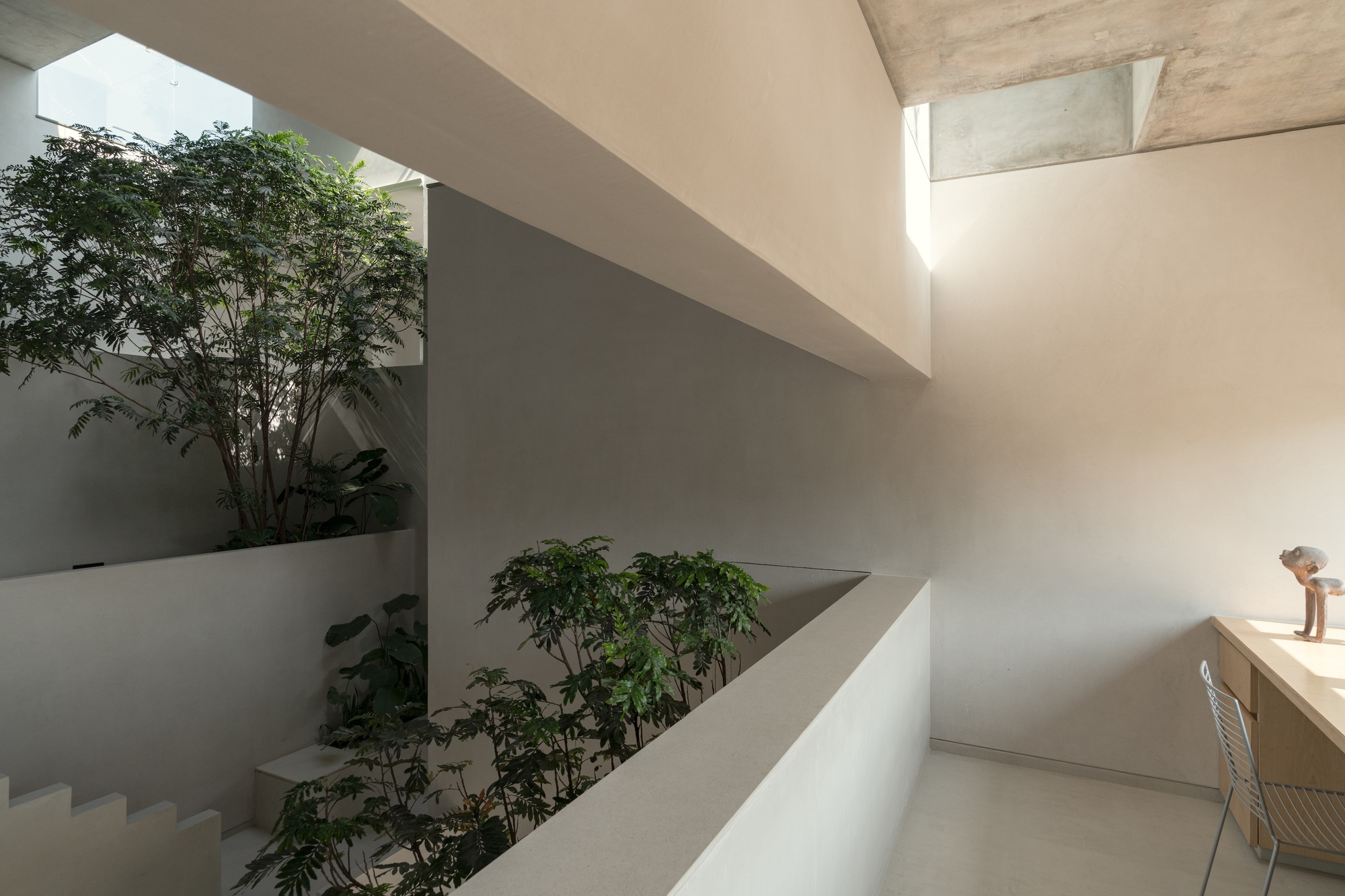 Gallery of Stepped Well House / A Threshold - 33