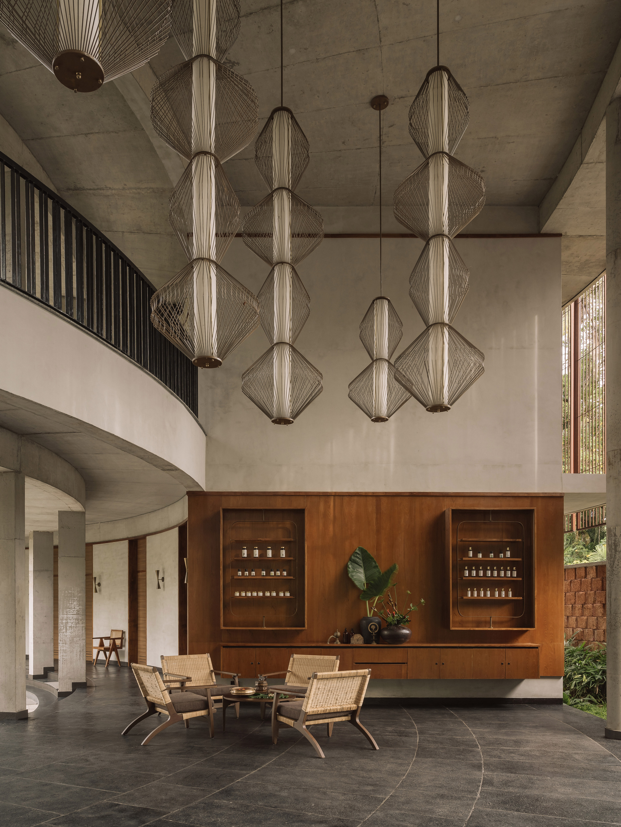Gallery of Nirava Ayurveda Holistic Centre / STAPATI - 10