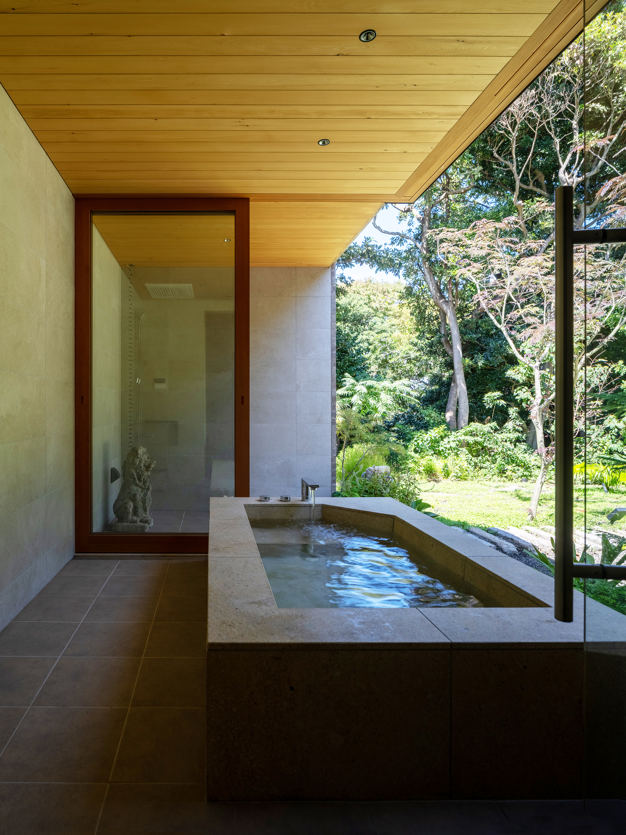 Gallery of House at the Urban-Nature Threshold / Teitakusubako + Yusuke ...
