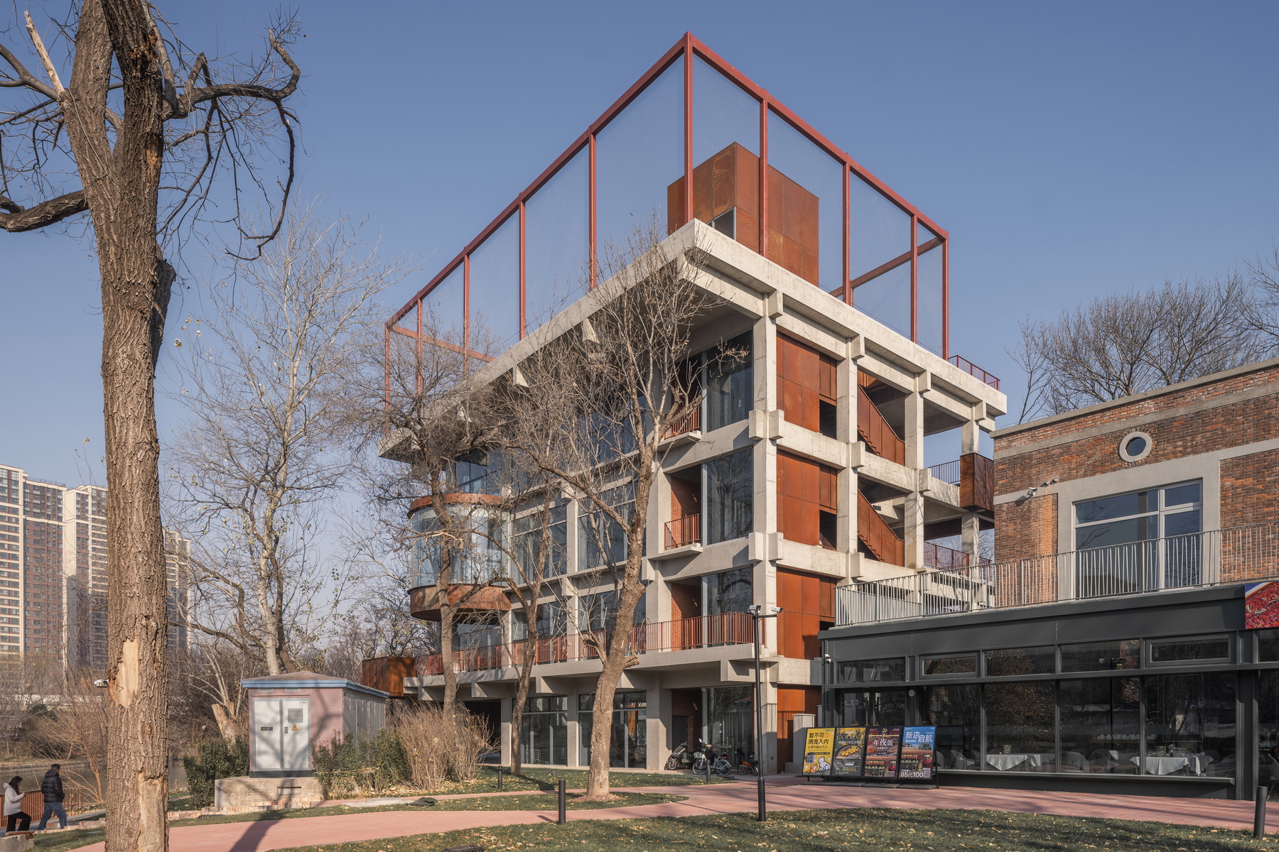Gallery of Jinyi Landmark / CM Design - 10
