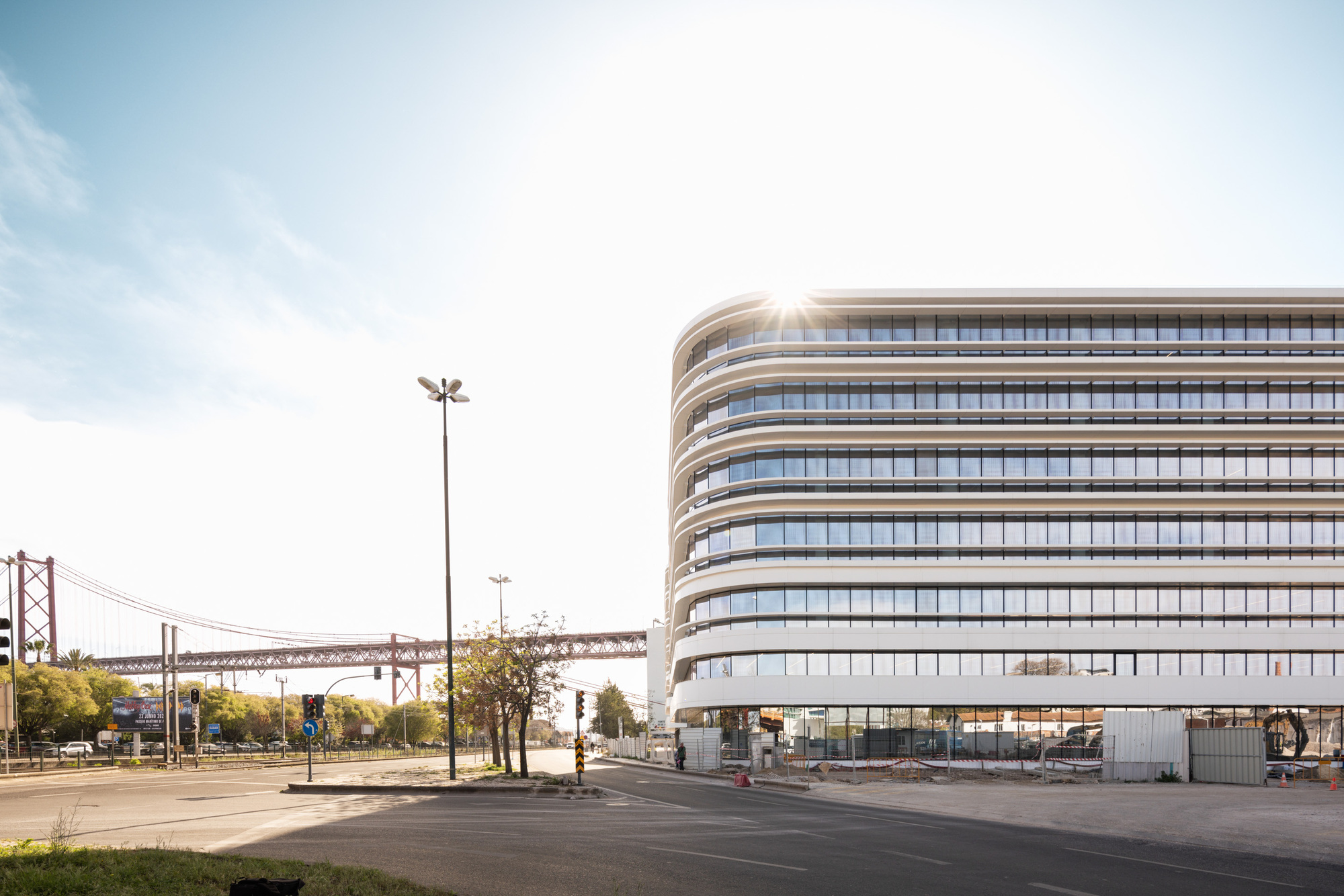 Galeria de Escritórios ALLO em Alcântara, Lisboa / Saraiva + Associados ...