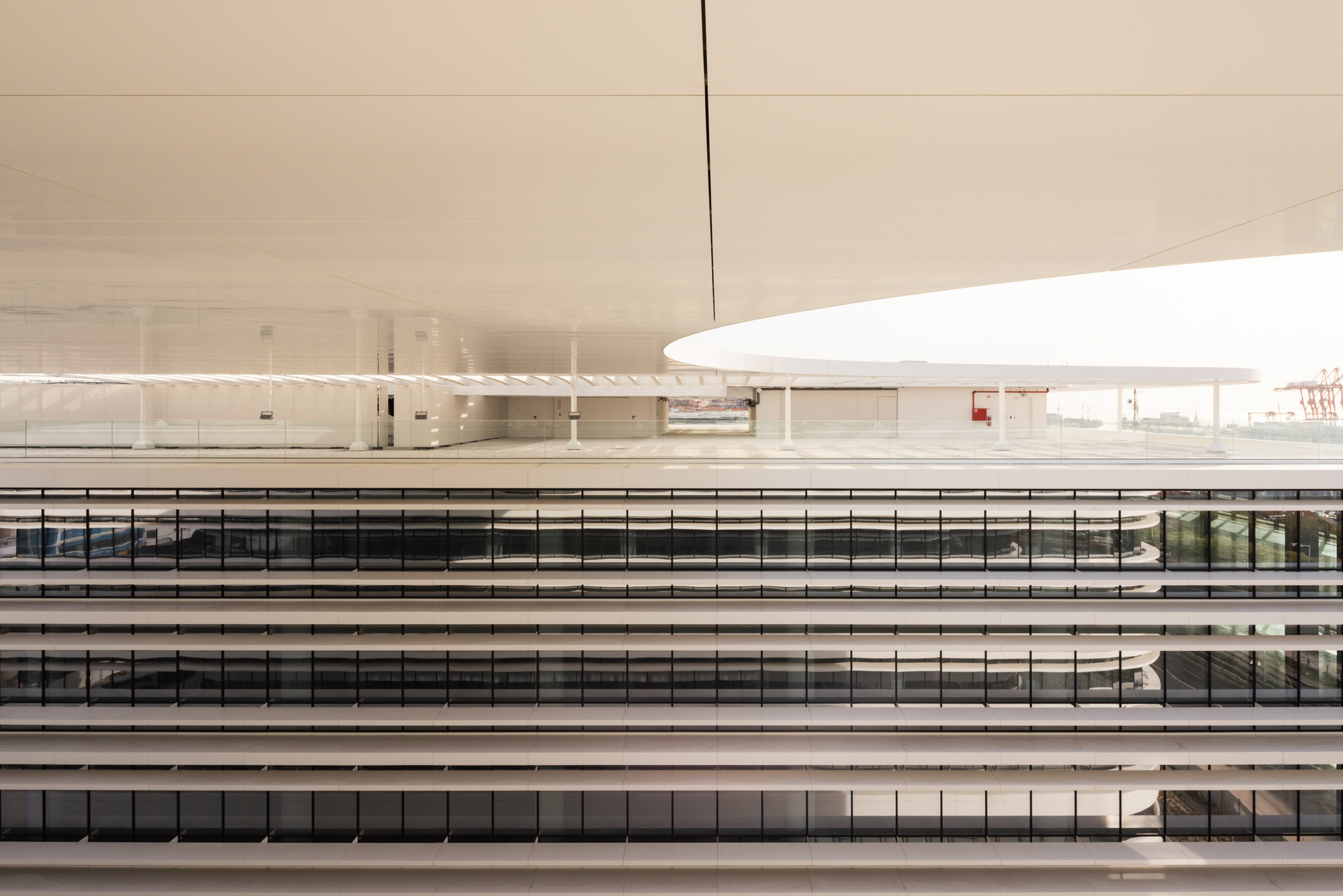 Galeria de Escritórios ALLO em Alcântara, Lisboa / Saraiva + Associados ...