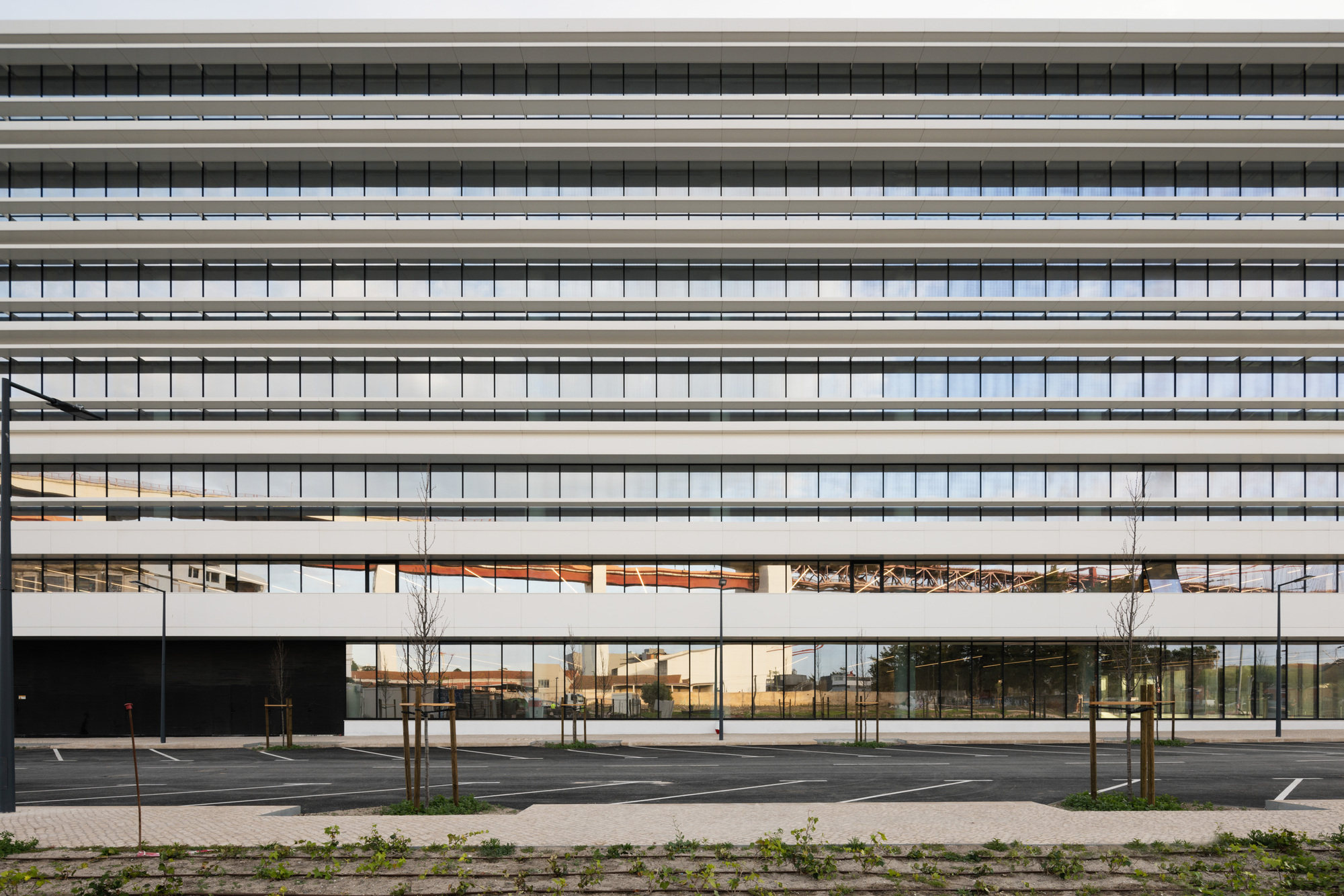 Galeria de Escritórios ALLO em Alcântara, Lisboa / Saraiva + Associados ...
