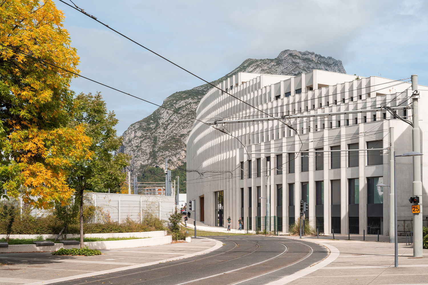Galeria de Escritório Presqu‘île / Baumschlager Eberle Architekten - 1