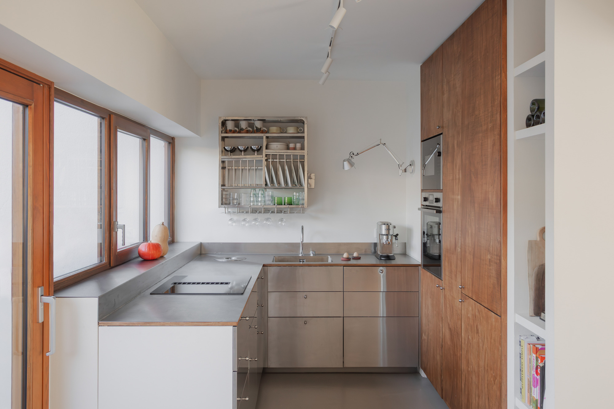 Gallery of Workers' House Renovation / Cecile Elicagaray Architecte - 4