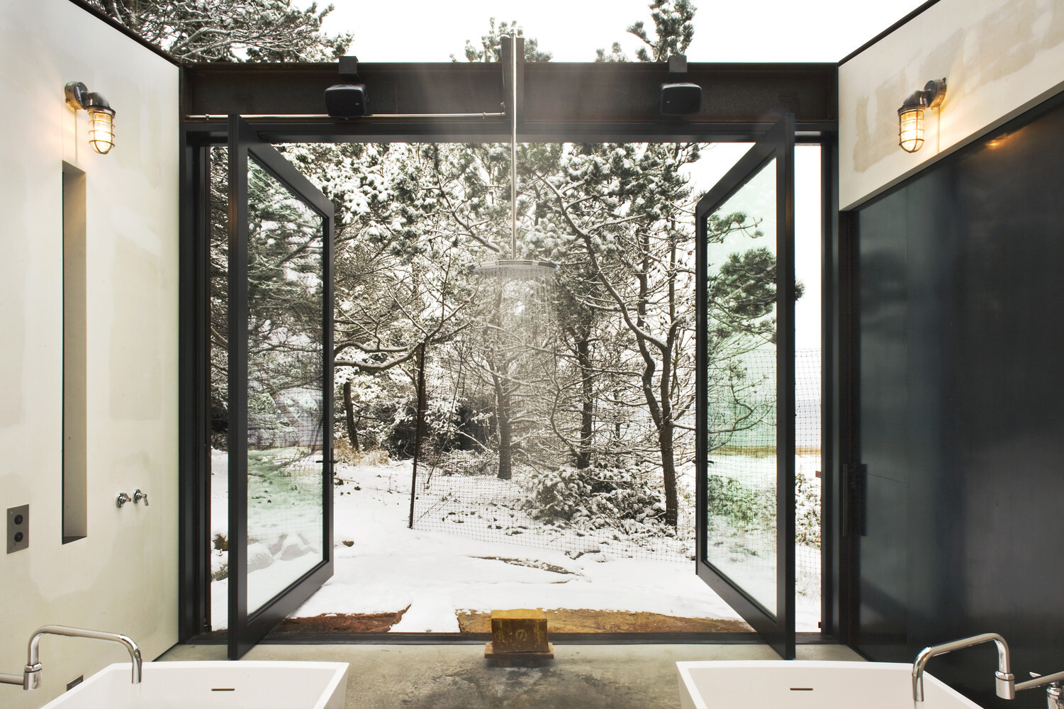 Gallery of When Architecture Moves: Kinetic Design and the Rituals of ...