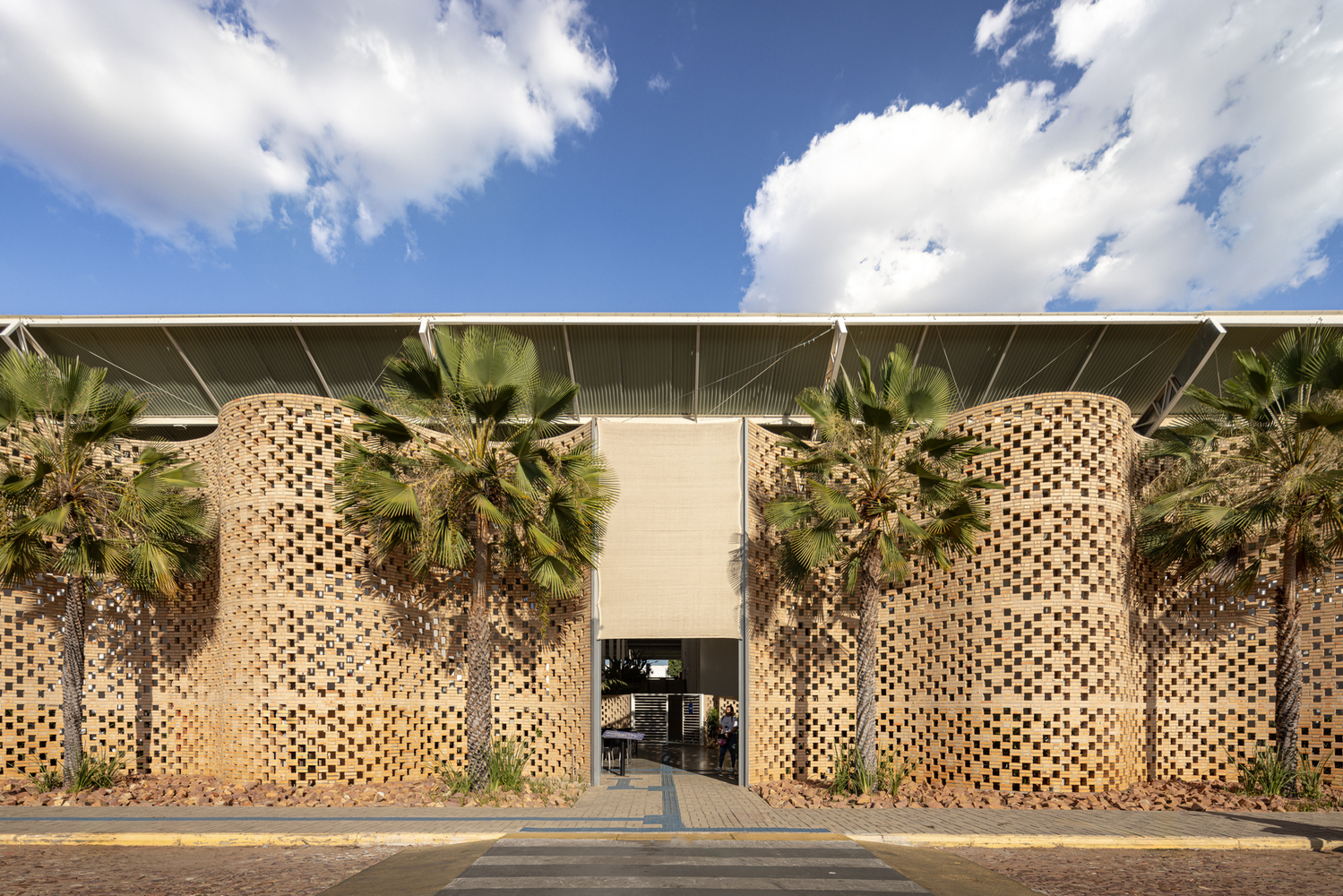 Animal Care: 8 Veterinary Hospitals Redefining Architecture for Health ...
