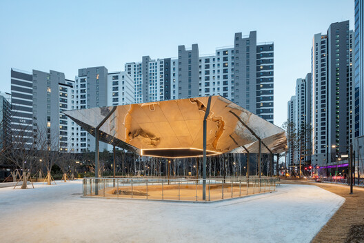 Floating Ground: A Landmark that Disappears / YZA | ArchDaily
