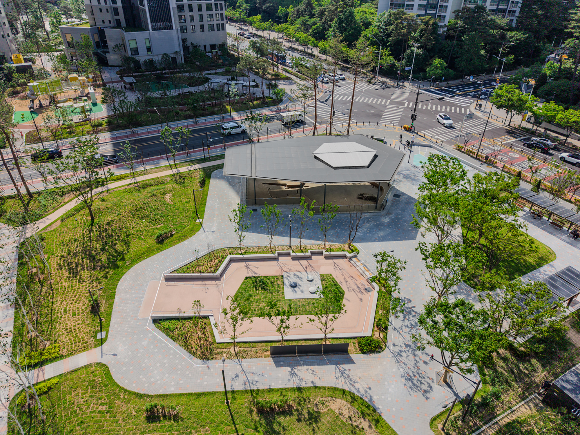 Gallery of Floating Ground: A Landmark that Disappears / YZA - 5