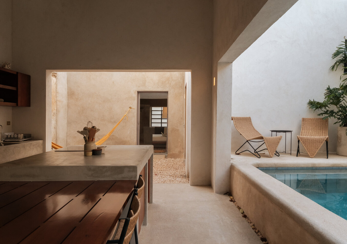 Galeria de Casa Meridiano 48 / Moro Taller de Arquitectura + Veinte ...