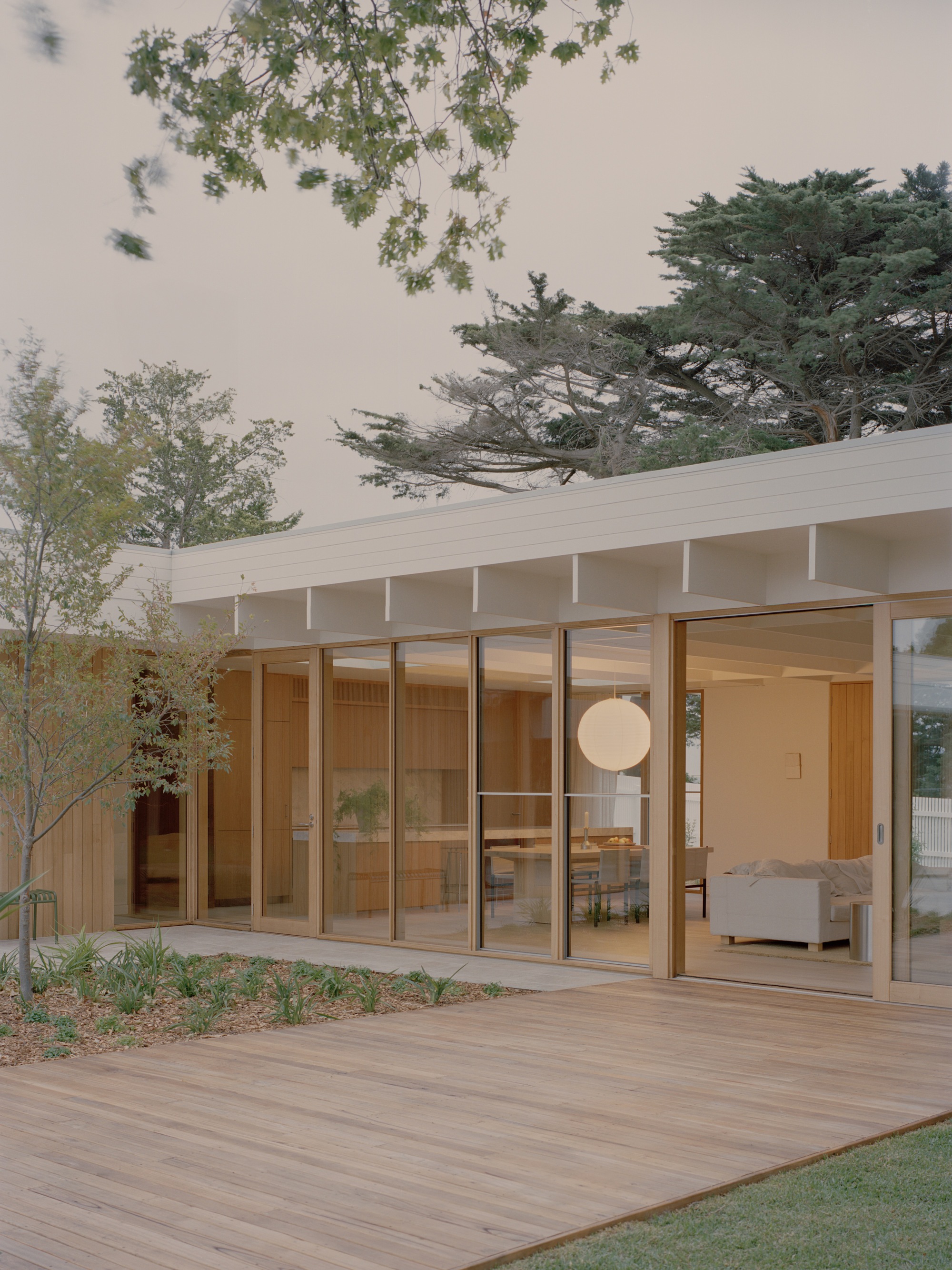 Gallery of Mount Martha House / Victoria Merrett Architects - 3
