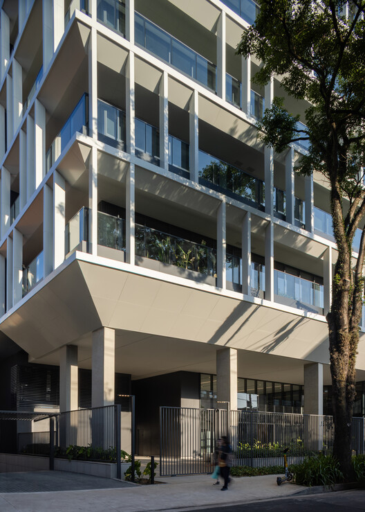 Dynamic Pinheiros - Edifício Corporativo / Königsberger Vannucchi ...