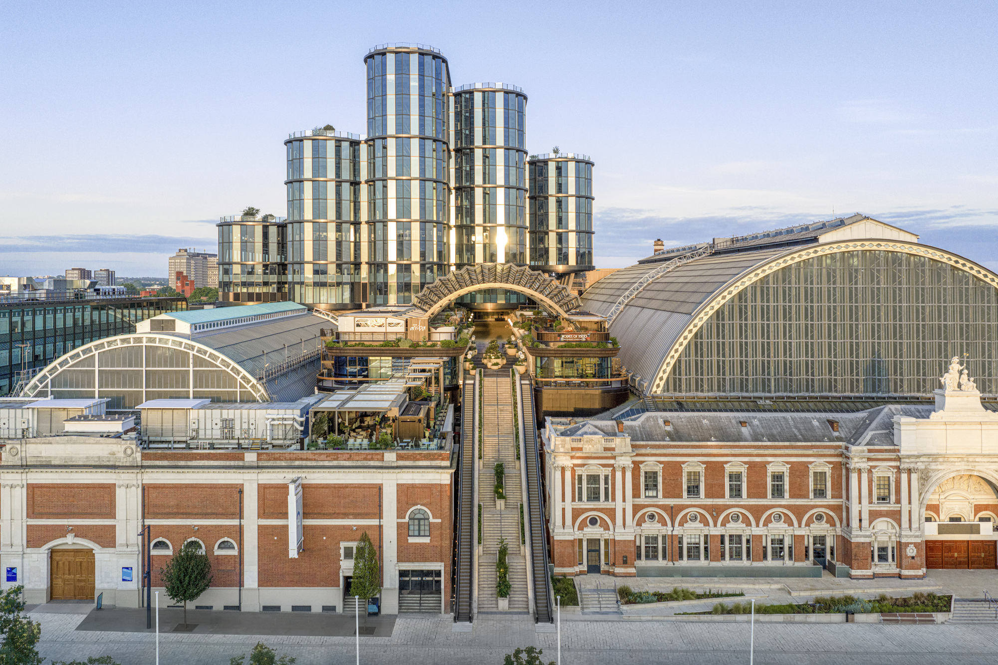 Gallery of Heatherwick Studio and SPPARC Unveil First Phase of Olympia ...