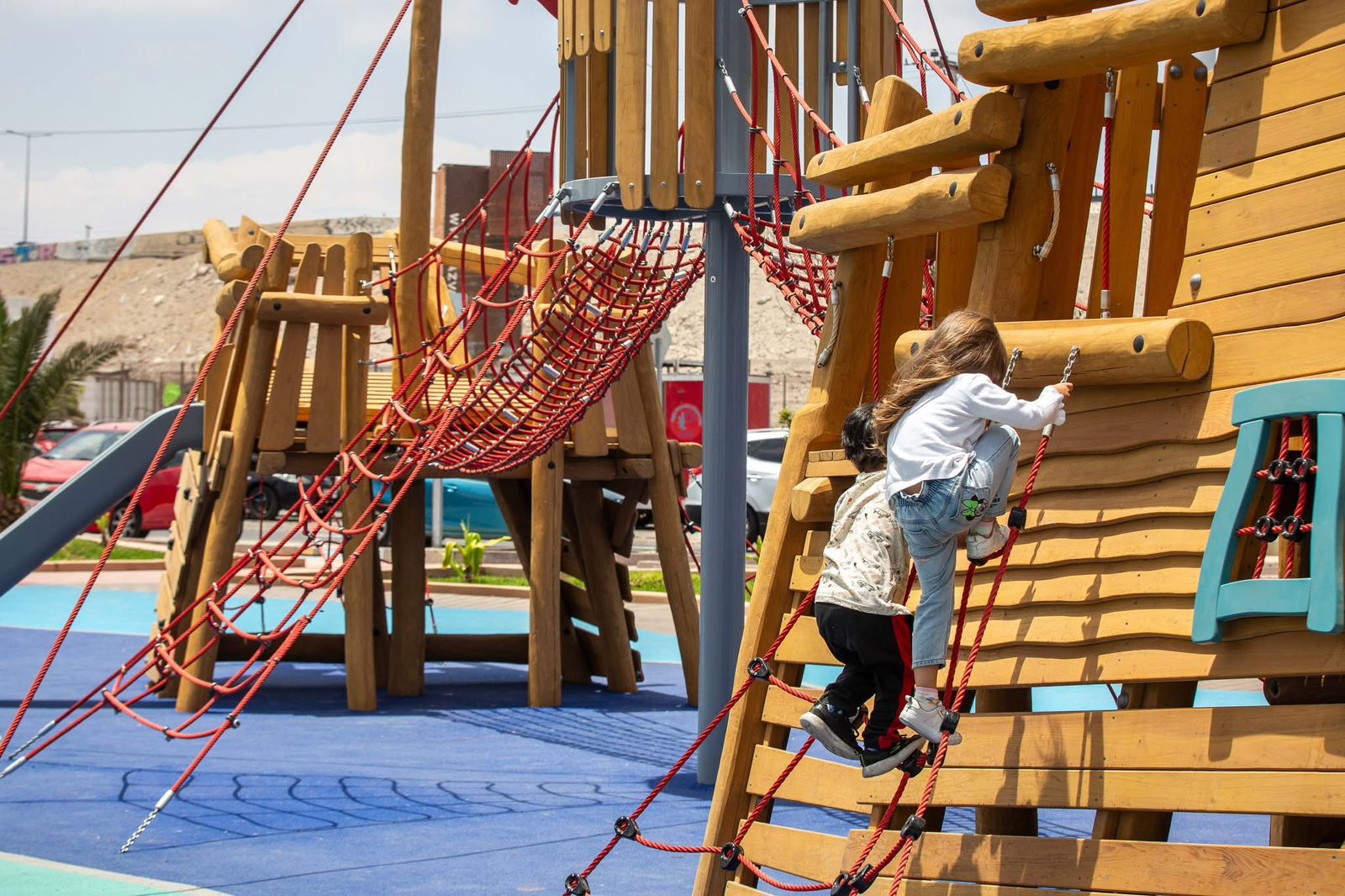 What is the life cycle of urban playgrounds? | ArchDaily